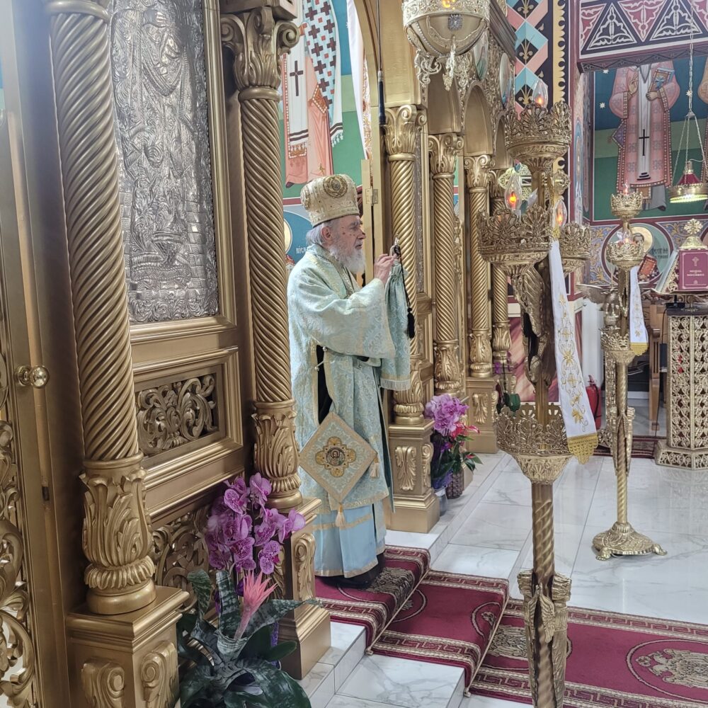 Slujire arhierească de sărbătoarea Sfântului Andrei Ocrotitorul ...