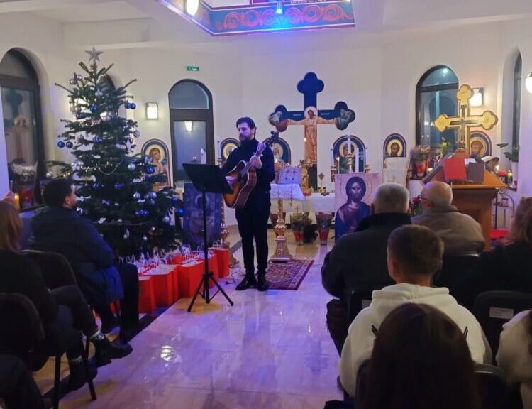 Recital de colinde în Parohia Sintea Mică | Arhiepiscopia Aradului